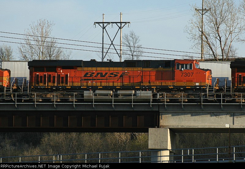 BNSF 7307